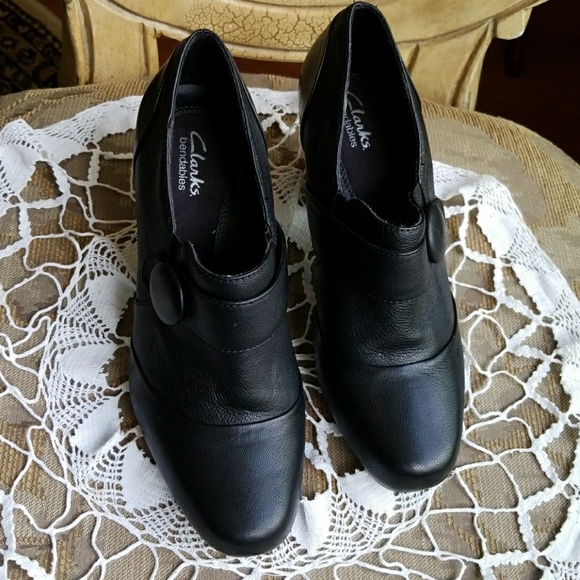 Clarks | Shoes | Clarks Bendables Leather Shooties With Button | Poshmark